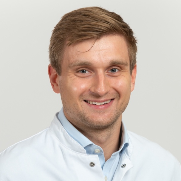 Dr. med. Maximilian Riedel, MHBA