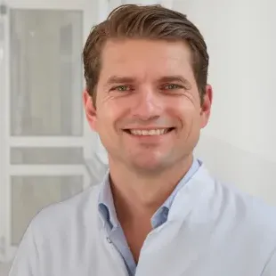 PD Dr. Bastian Scheiderer